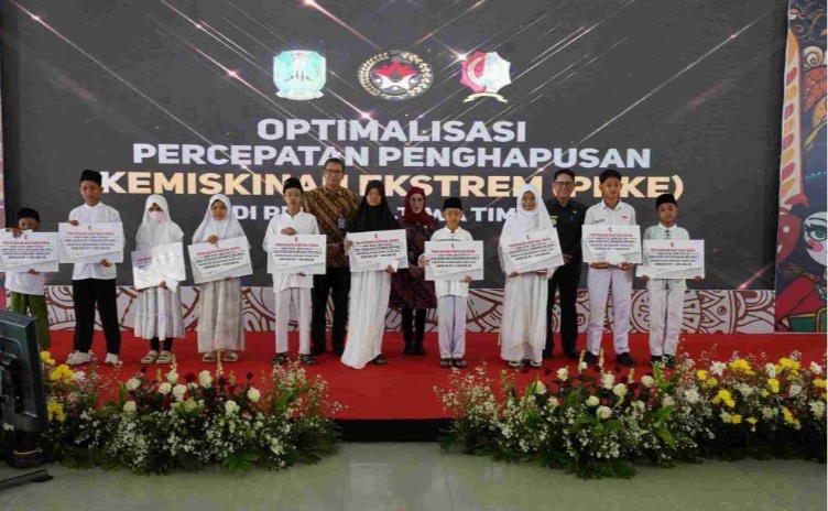 Kemenko Harapkan Bojonegoro Dapat Menjadi Role Model Pengentasan ... Kemenko Harapkan Bojonegoro Dapat Menjadi Role Model Pengentasan ...